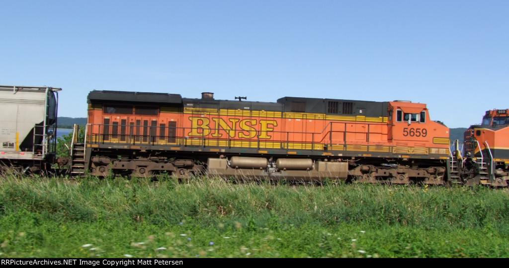 BNSF 5659